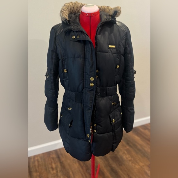 Dereon | Jackets & Coats | Dereon Black Puffer Jacket With Gold Accents ...